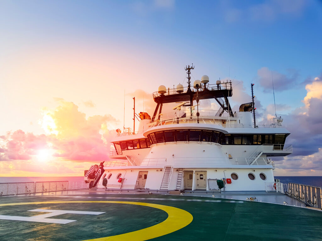 Vessel chartering - Peterson Logistics